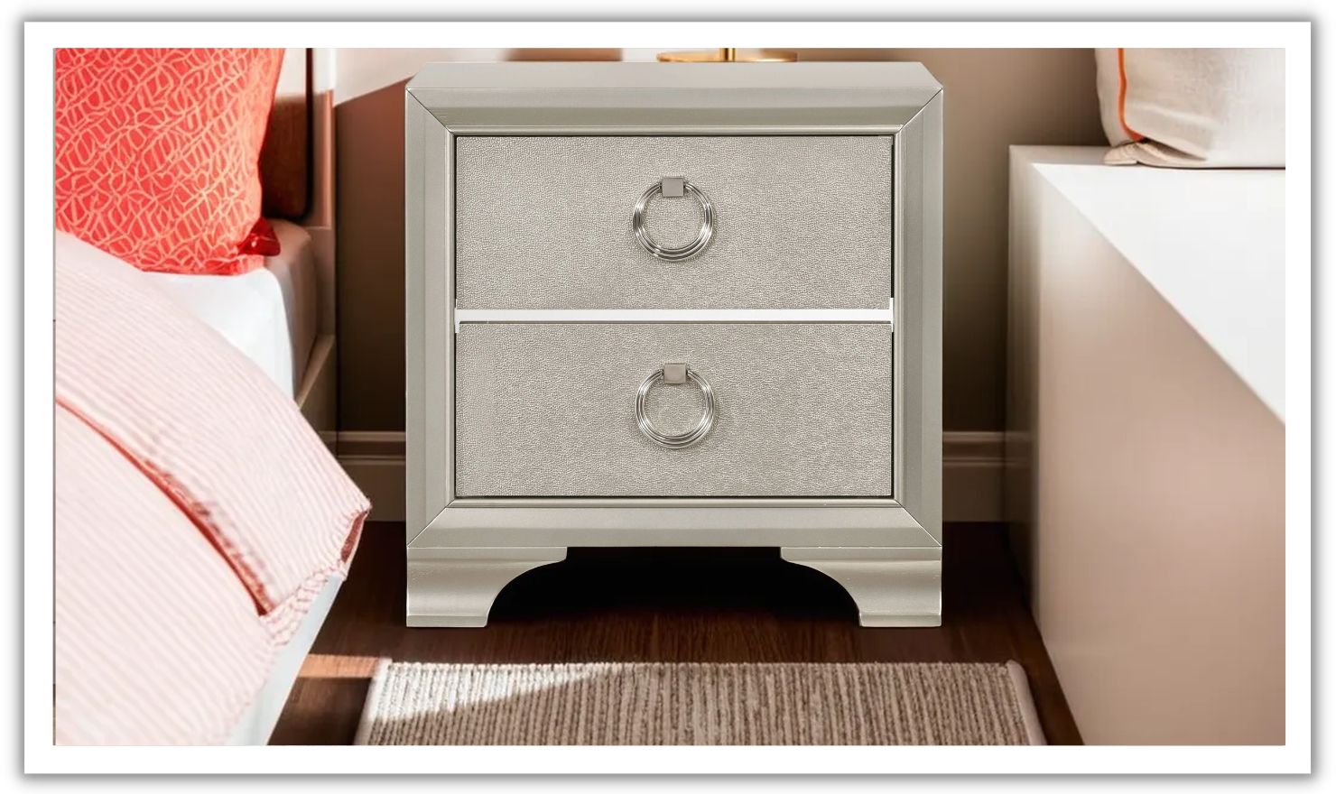 Salford Nightstand – Jennifer Furniture