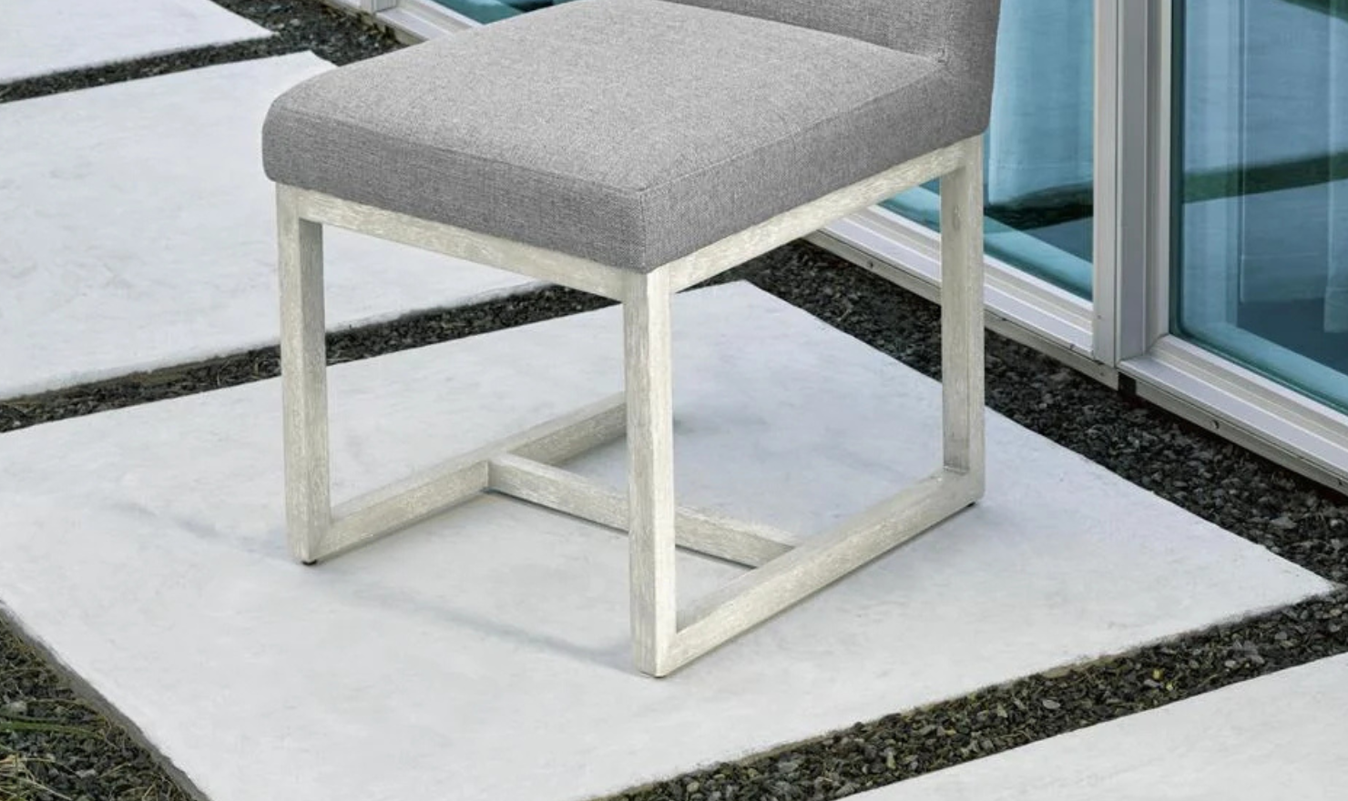 Universal Furniture Carter Side Chair with Plush Upholstered Seat (Woo ...